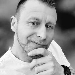 Chris Crumb: Lebenslauf, Bücher und Rezensionen bei LovelyBooks
