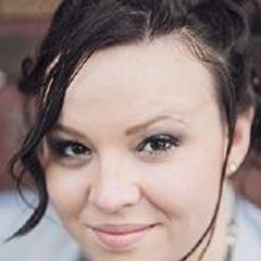 Maya Shepherd: Lebenslauf, Bücher und Rezensionen bei LovelyBooks