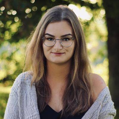 Sarah Sprinz: Lebenslauf, Bücher und Rezensionen bei LovelyBooks